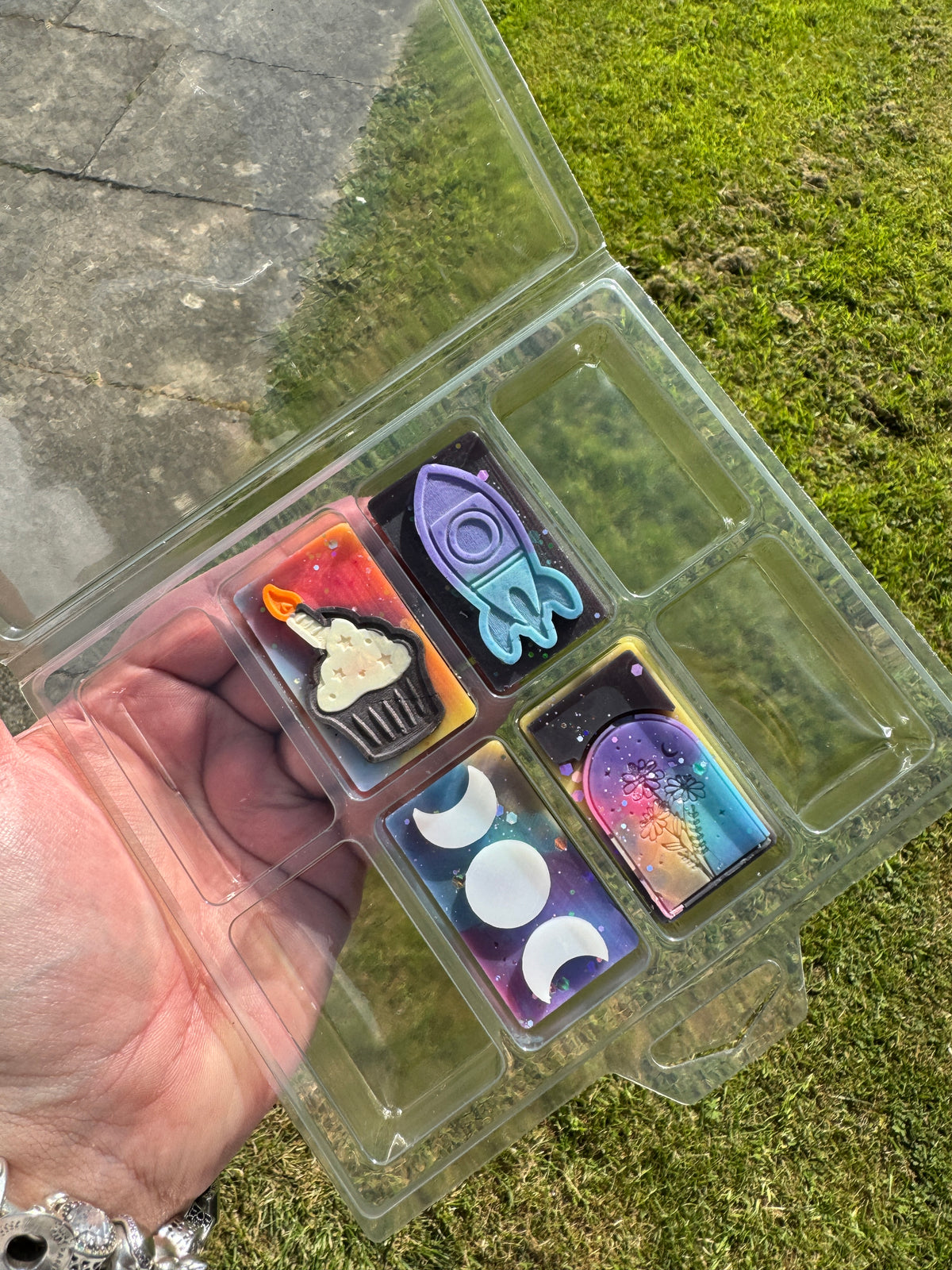 8 CELL HB STYLE WAX MELT CLAMSHELL | Designed with a Twist